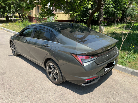 Продается Hyundai Elantra 2022 года выпуска, фул позиция 2.0