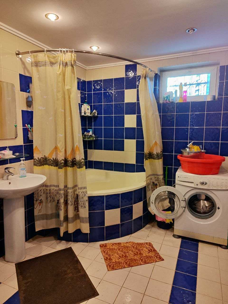 м.Х.Алимжана Дархан ул.Л.Толстого 3-комнатная 5/5 100 м² лифт