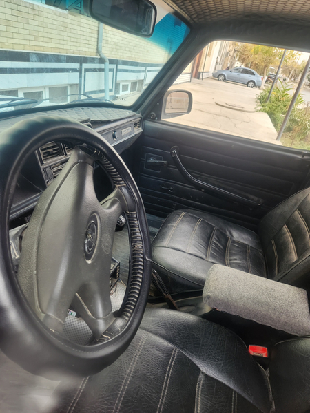 Vaz 2107  sotiladi