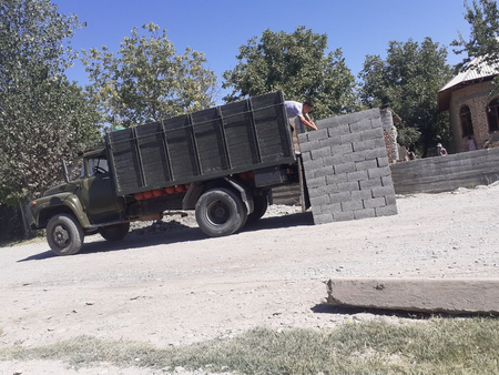 Shlaka bolok kafolati bilan yetkazamiz  joyiga qarab kelishiladi .