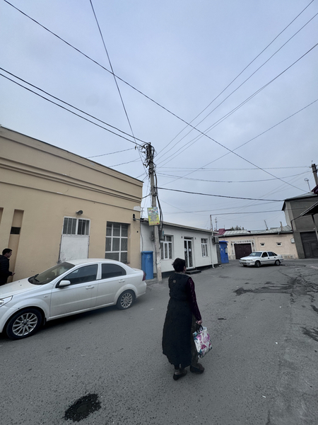 Срочно продается помещения вдоль дороги адрес:Регистан