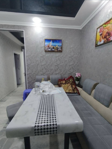 Срочно!!! Продам Юнусабад-17 2/2/5 балкон 2*6