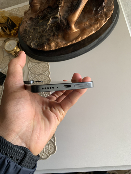Redmi Note 13 bonusga Airpods 2.2 qoshib beriladi