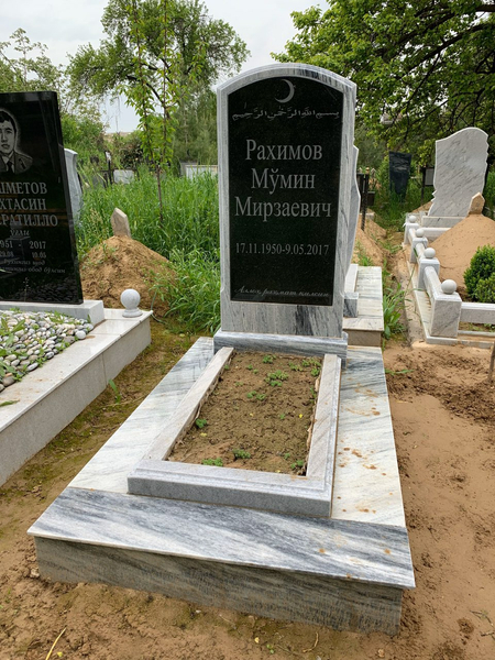 Памятники надгробные