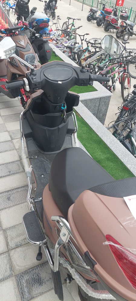 Bonvi skuter sotiladi elektr