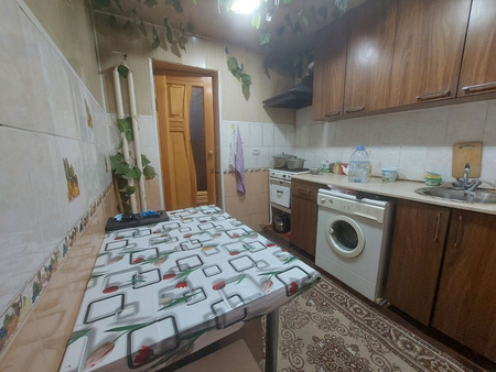 1/4/4 Буюк ипак йули 171 школа Кирпичный