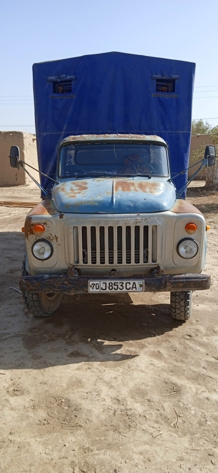 Gaz 53 sotiladi xolati zur