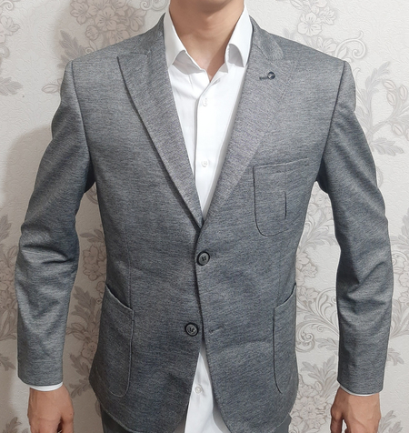 Kostyum slim fit