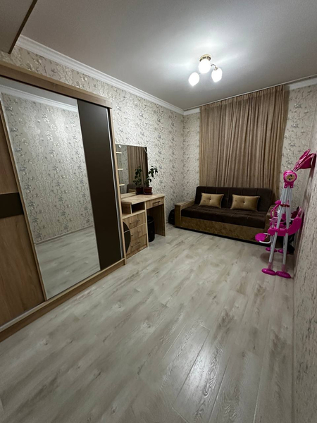 СВОЯ  3/1/4  кв-ра, в кирпичном доме