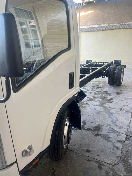 Исузи 5 тоннали сотилади