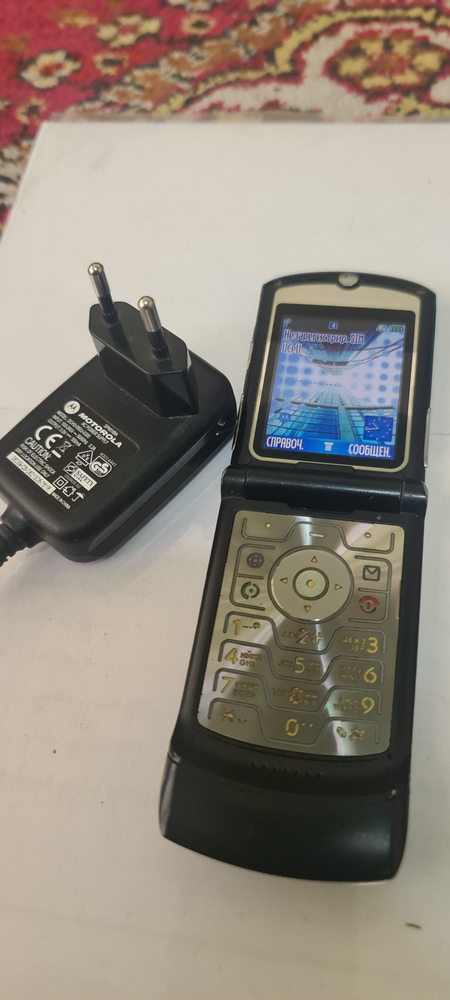 Motorola v3 ideal