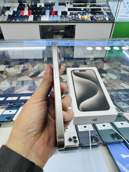 iPhone 15 Pro 128 gb natural