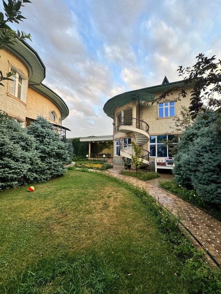 Продается Евро дом Ор-р: Луначарский 9 соток
