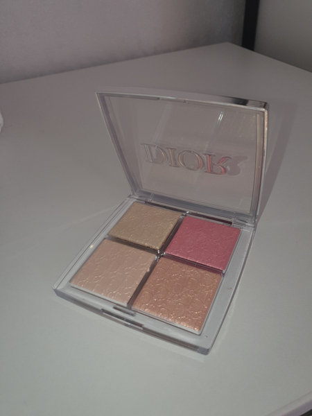 Доставка бесплатная  Dior highlighter original 004 СРОЧНО ПРОДАЁТСЯ