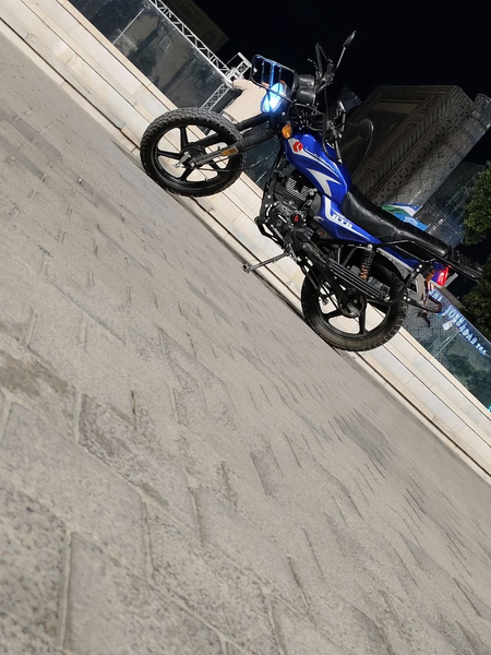 Moto 200cc bikeland BTR chrochna sotiladi