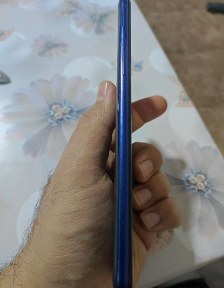 Samsung A20s Srochna Sotiladi