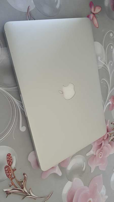 Продам macbook Pro 13.inch 2015 год
