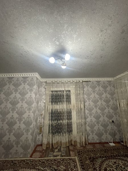Кв сотилади васход бозори ёнида