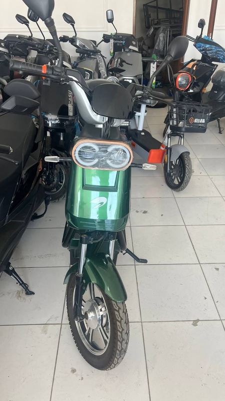 Elektroskuter Drongo
