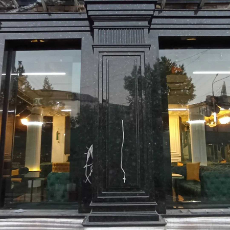 Мрамир. Гранит тош теришга усталар бригадаси бор