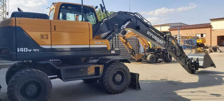 Hyundai R140W-9S
