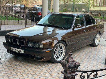 BMW Y34 
M54 mato’r ZF karobkada
Radyato’r kota qo’yilgan 46 elktronik
