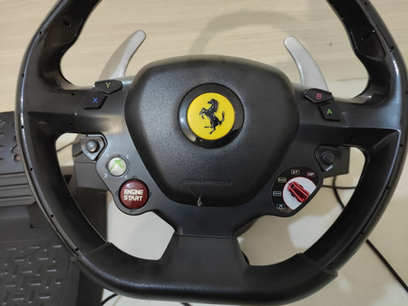 Руль с педалями Thrustmaster Ferrari 458 Italia Xbox 360