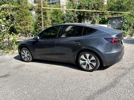 Продается Tesla model Y