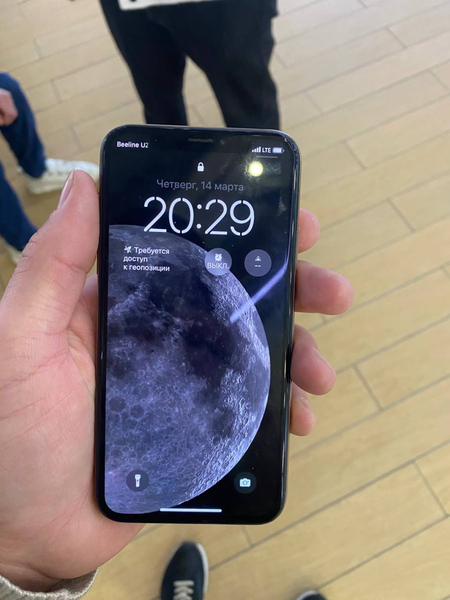 Iphone xs 64gb….
