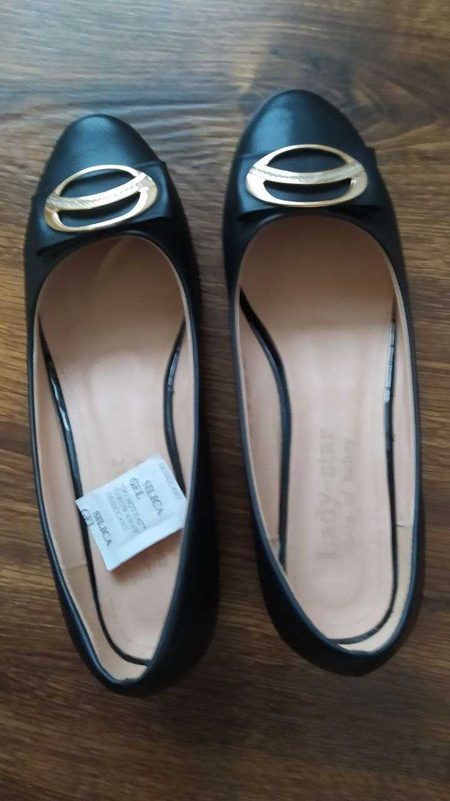 Продам туфли женские