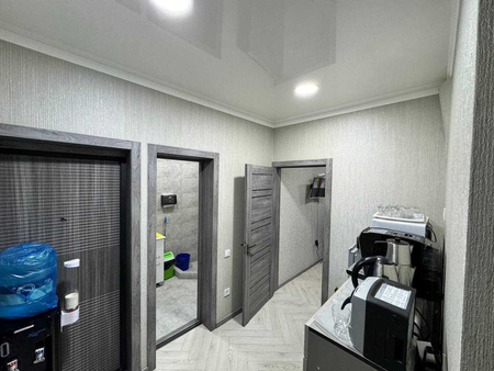 Продается офис в престижном районе Мирзо Улугбека, Дархан  67м2