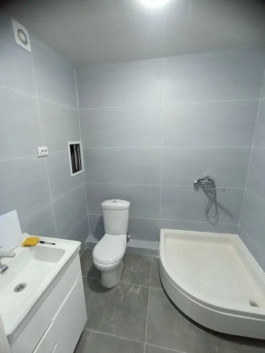 Трешка с новым ремонтом на Махтумкули в ЖК Green Park 92м2 СРОЧНО!’