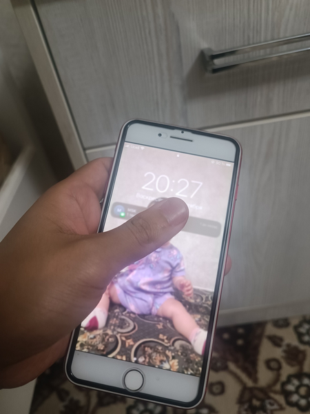 iPhone 7+, red product. 256 GB