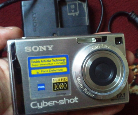 Sony DSC W-200. сотилади. obmen ham bor