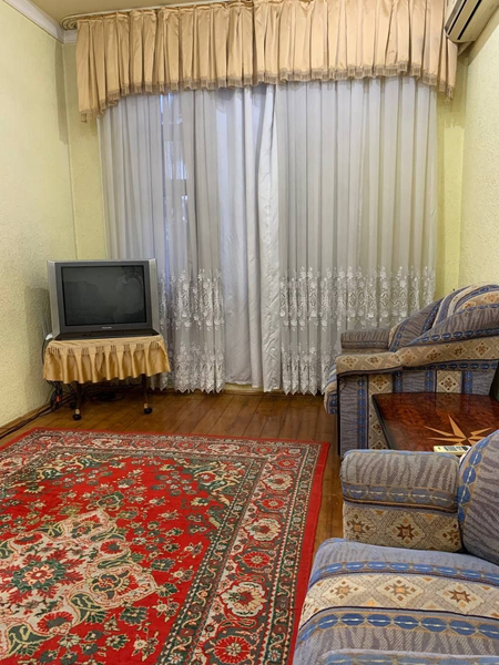 Срочно квартира в Аренду! Саракулька, у кафе Каролина . 2комнатная