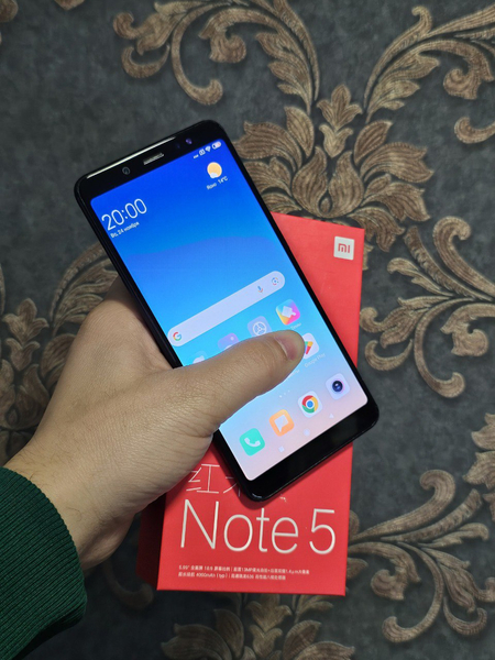 REDMI note 5 32 GB ideal srochna sotladi