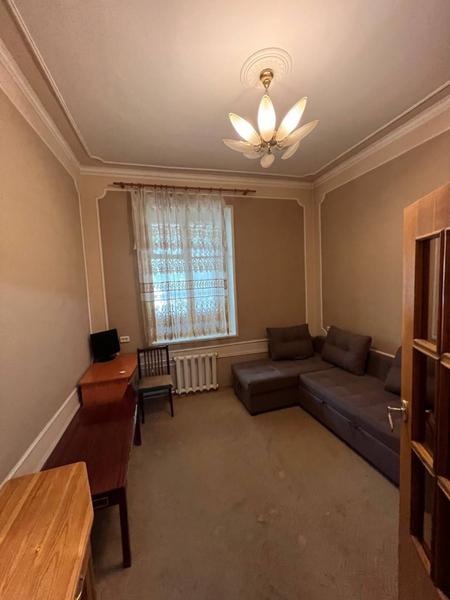 Продается квартира с высоким потолком, Чиланзар 1 квартал, 3/2/4, 90м2