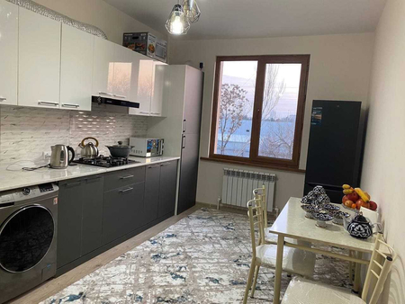 Новостройка .  3 Hona
Olmazor city. Sohil boyi.