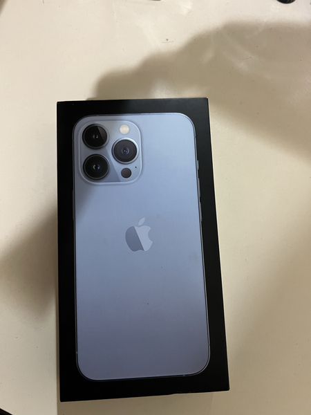 iPhone 13 pro blue