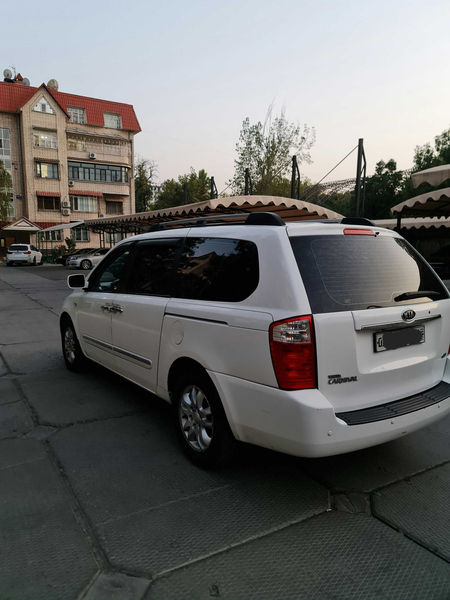 Продается Kia Carnival