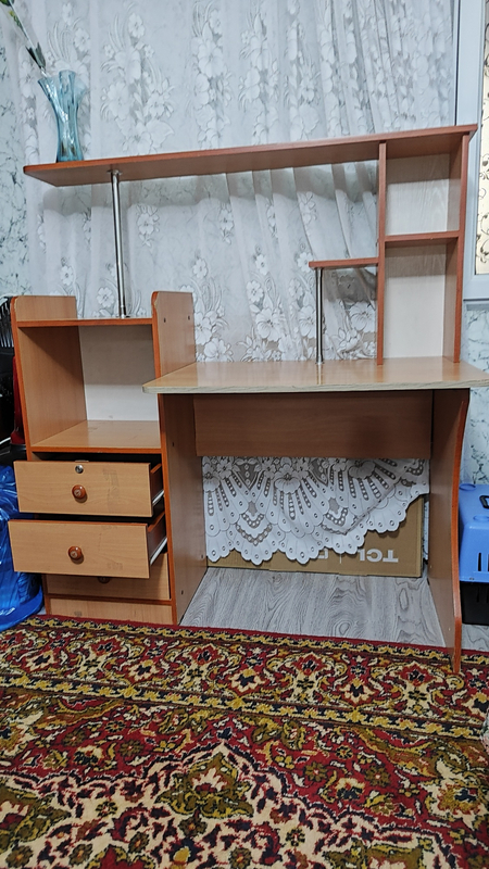 Письменный стол (парта)