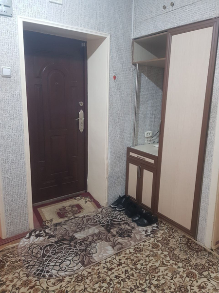 Срочно продаётся квартира 3-х комнатная в Чирчике 8 микрорайоне
