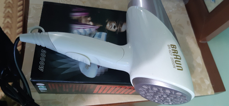 Фени  BRAUN Br-627  белая с фиолетивим  цветами  очень  удобная