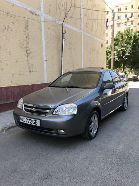 Lasetti 1.6 Sotiladi