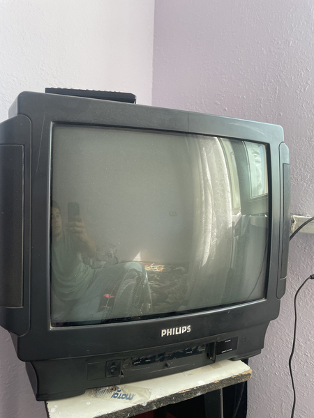 Tv  philips sotiladi