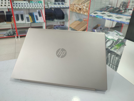 HP pavilion i5 10 avlod metal korpus