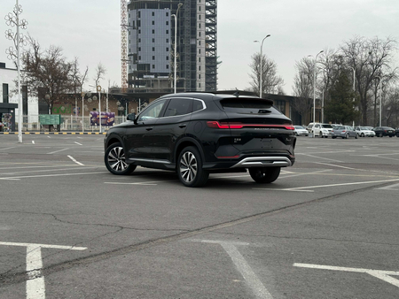 BYD Chempion 605 qora