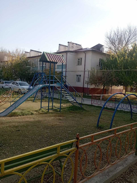 Геофизика 2/2/2, кирпич, 45 м², состояние среднее, не дорого