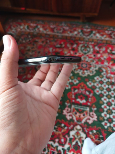 Продается iPhone XS
