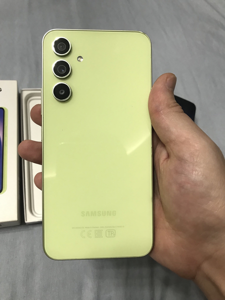 Sotiladi/Продам Samsung A54 5G в отличном состоянии в полном комплекте